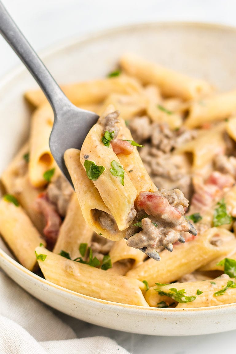 Creamy Rotel Pasta with Ground Beef - Easy Cheap Recipes