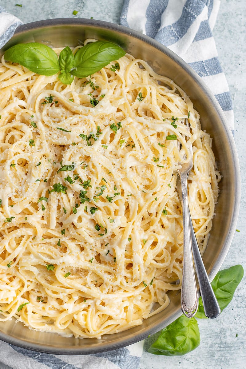 Alfredo Linguini with Homemade Alfredo Sauce - Easy Cheap Recipes